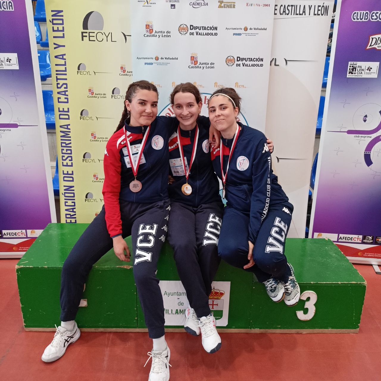 Lucía Varela, nueva campeona de Castilla y León en espada junior ...